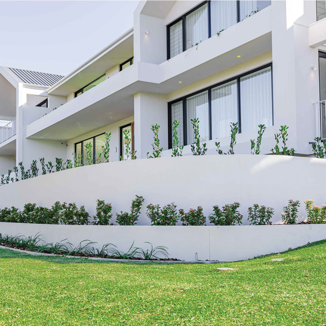 Elegant Solutions for Outdoor Living – StrataGreen